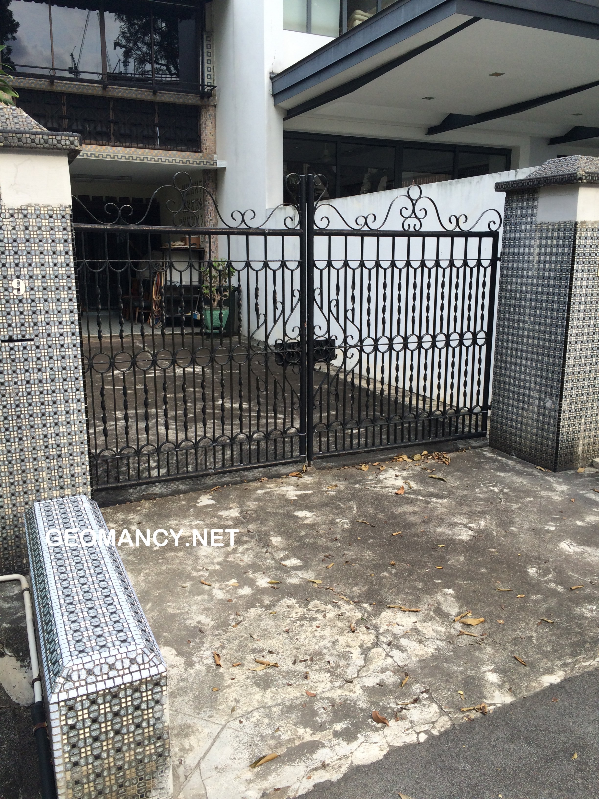 Main Gate designs of landed properties - Around Singapore - FengShui ...